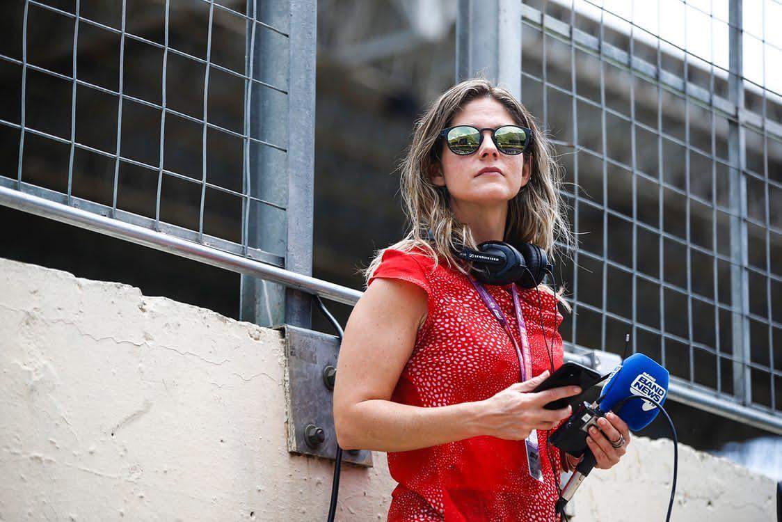 Sobre - Julianne Cerasoli